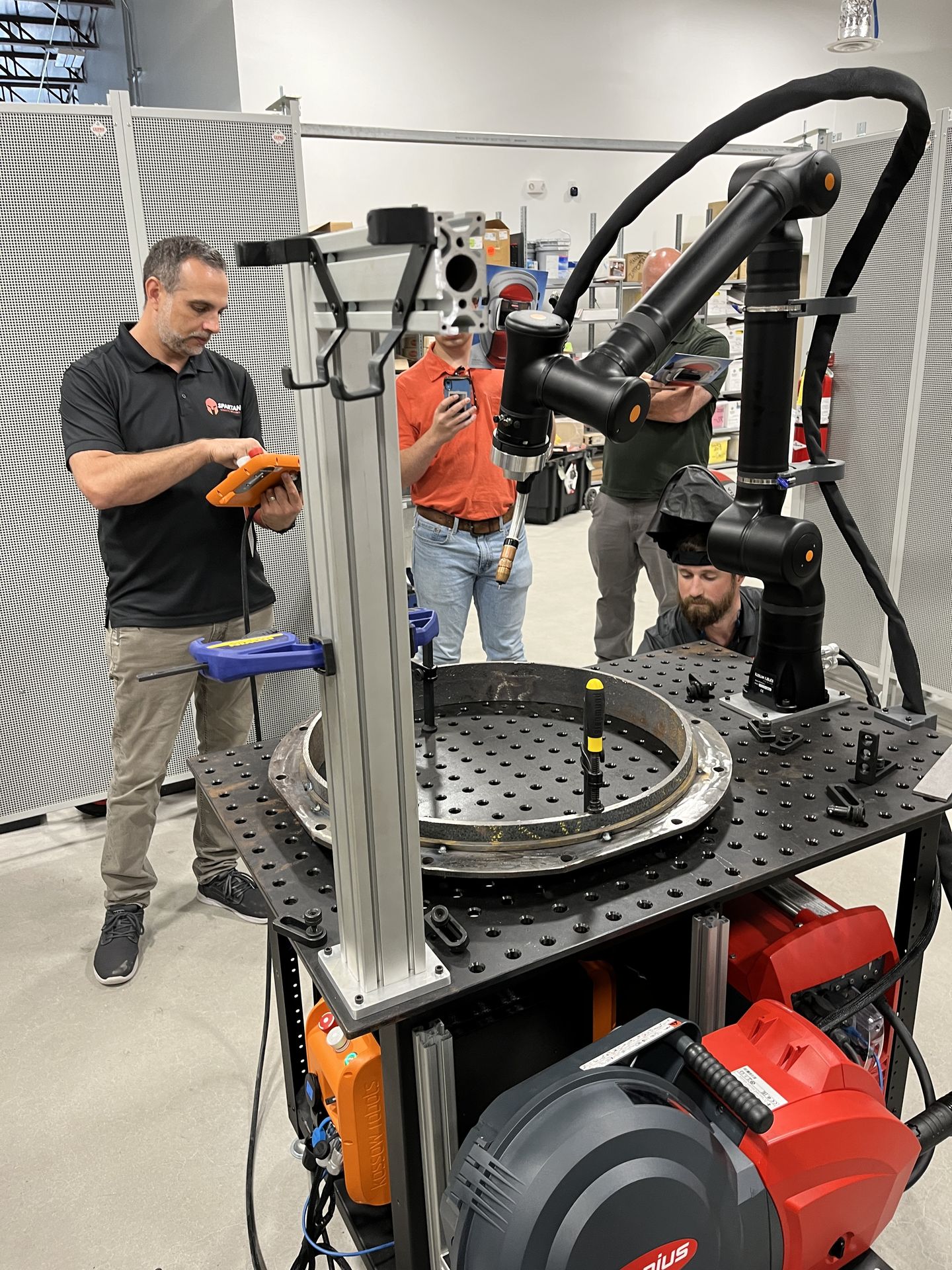 Customizable Cobot Welding Cells for Diverse Manufacturing Needs